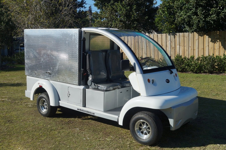 Buddy LSV Two-Passenger Enclosed Electric Utility Cart | Moto Electric ...